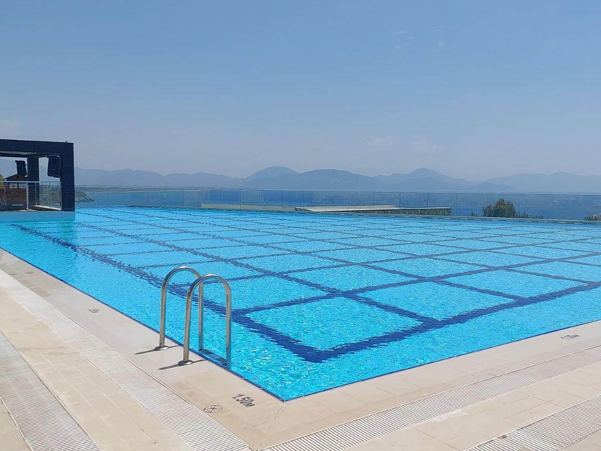 TUI BLUE Seno - Swimming Pools | AccessAble