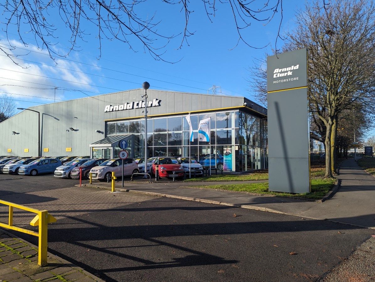Arnold Clark Oldbury Motorstore | AccessAble