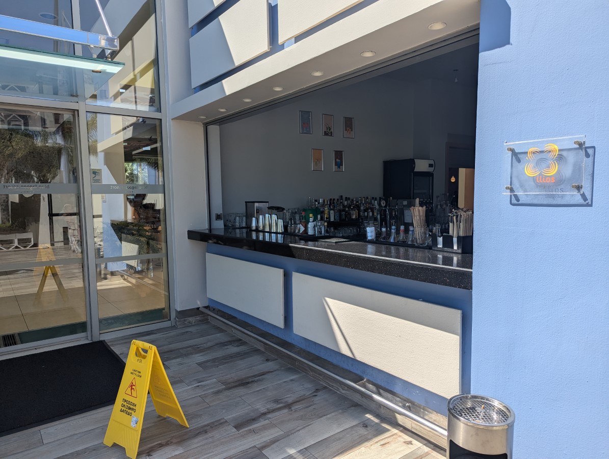 Blue Lagoon Resort Hotel - Ilios Lounge Bar | AccessAble