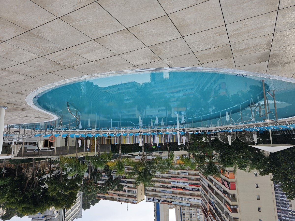 Port Benidorm - Outdoor Pool | AccessAble