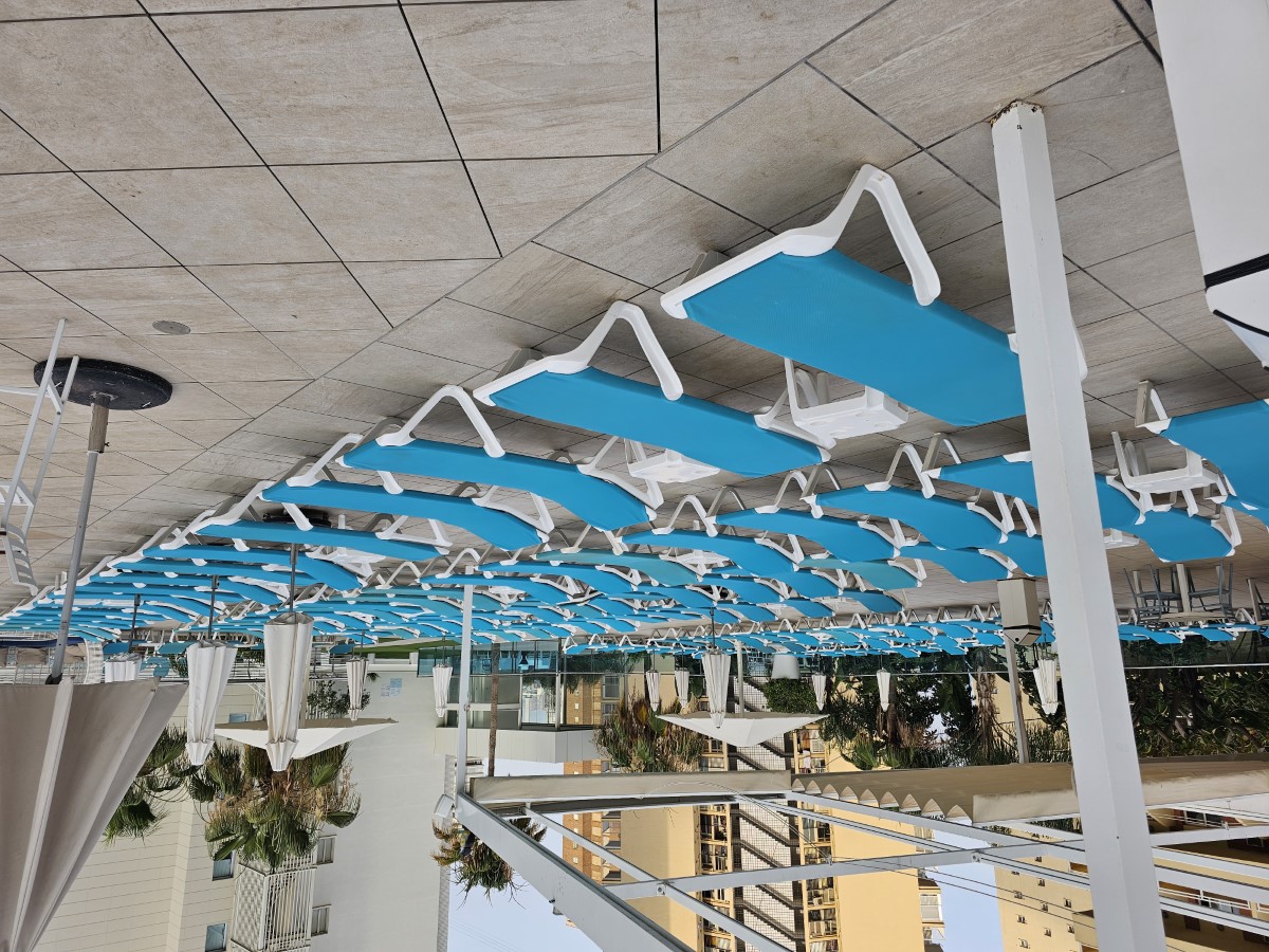 Port Benidorm - Outdoor Pool | AccessAble