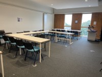 D10 Small Seminar Room | AccessAble