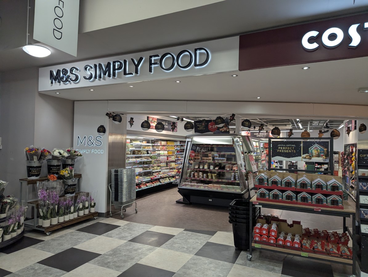M&S Simply Food - M4 - Heston Services - Westbound - Moto | AccessAble