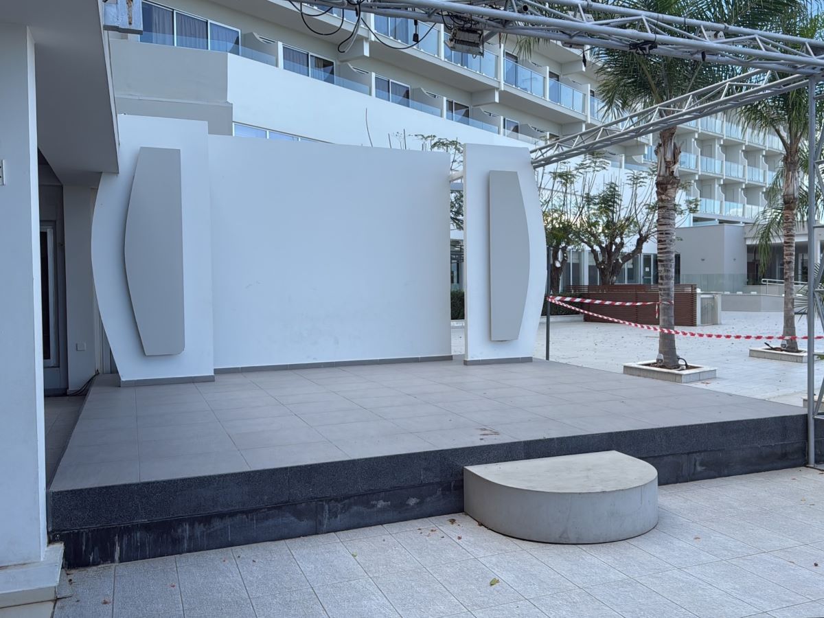 Pernera Beach Hotel - Entertainment | AccessAble