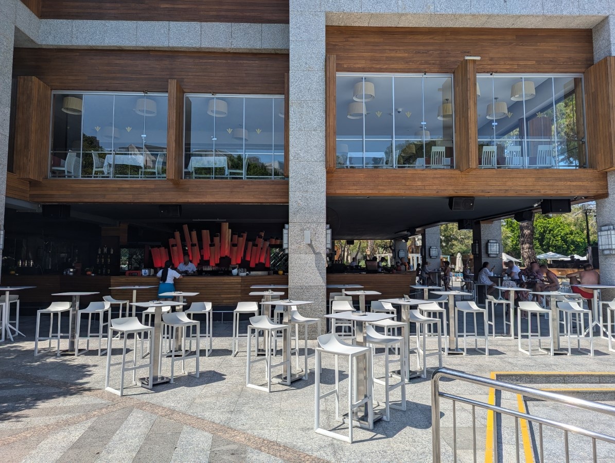 Rixos Sungate - Lotus Bar | AccessAble