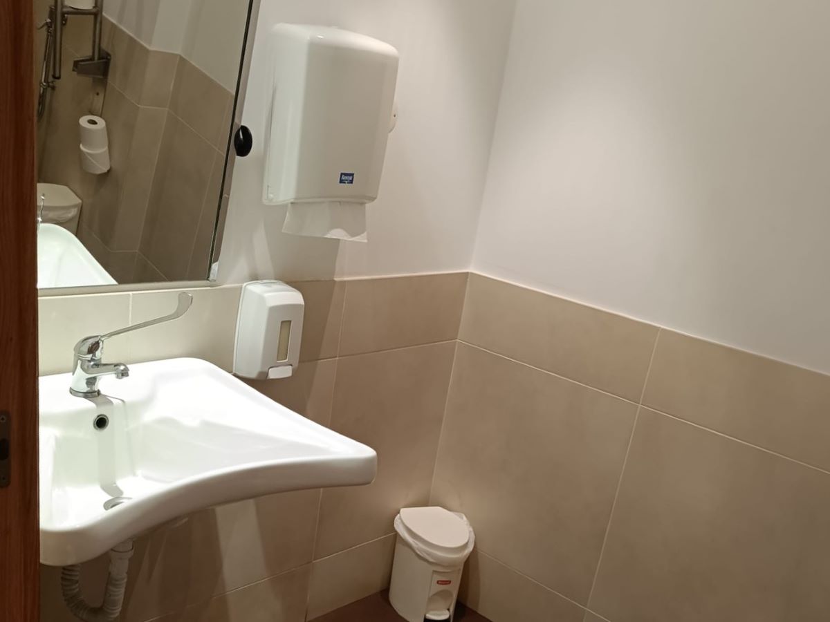TUI BLUE Madeira Gardens - Toilets with Adaptations for Disabled People ...