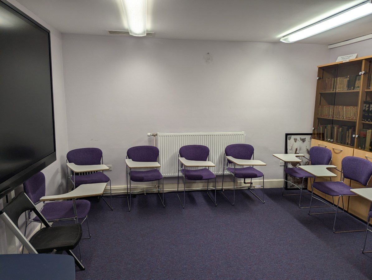 01M.19 - Meeting / Tutorial Room - Doorway 4 | AccessAble