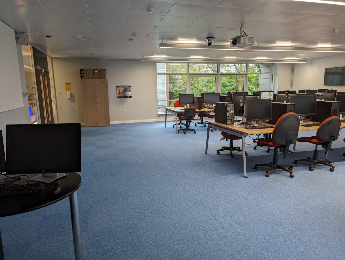 TH F07 - IT Lab | AccessAble