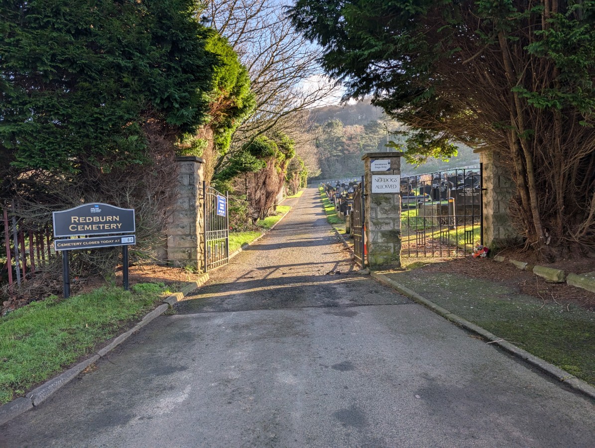 Redburn Cemetery | AccessAble