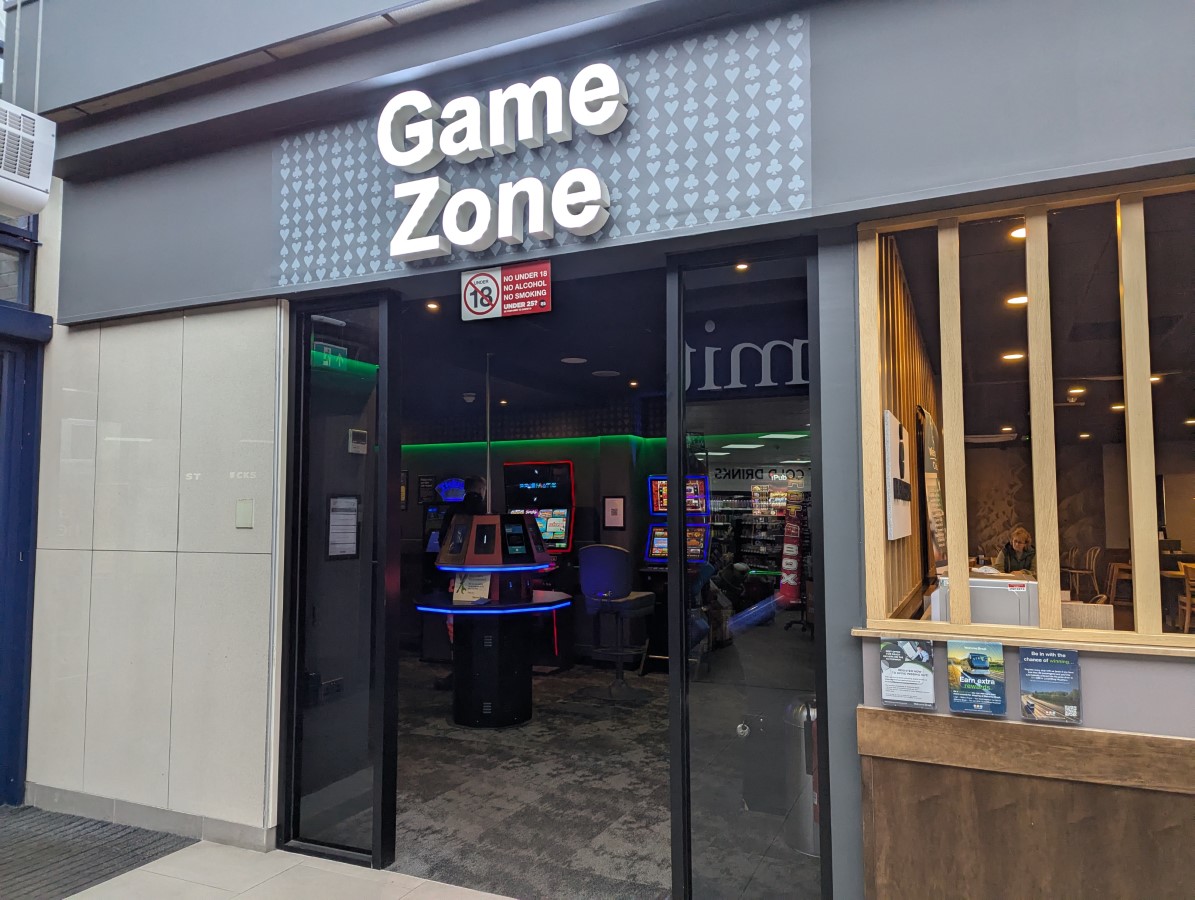 Welcome Break Gaming - M1 - Woodall Services - Northbound - Welcome ...