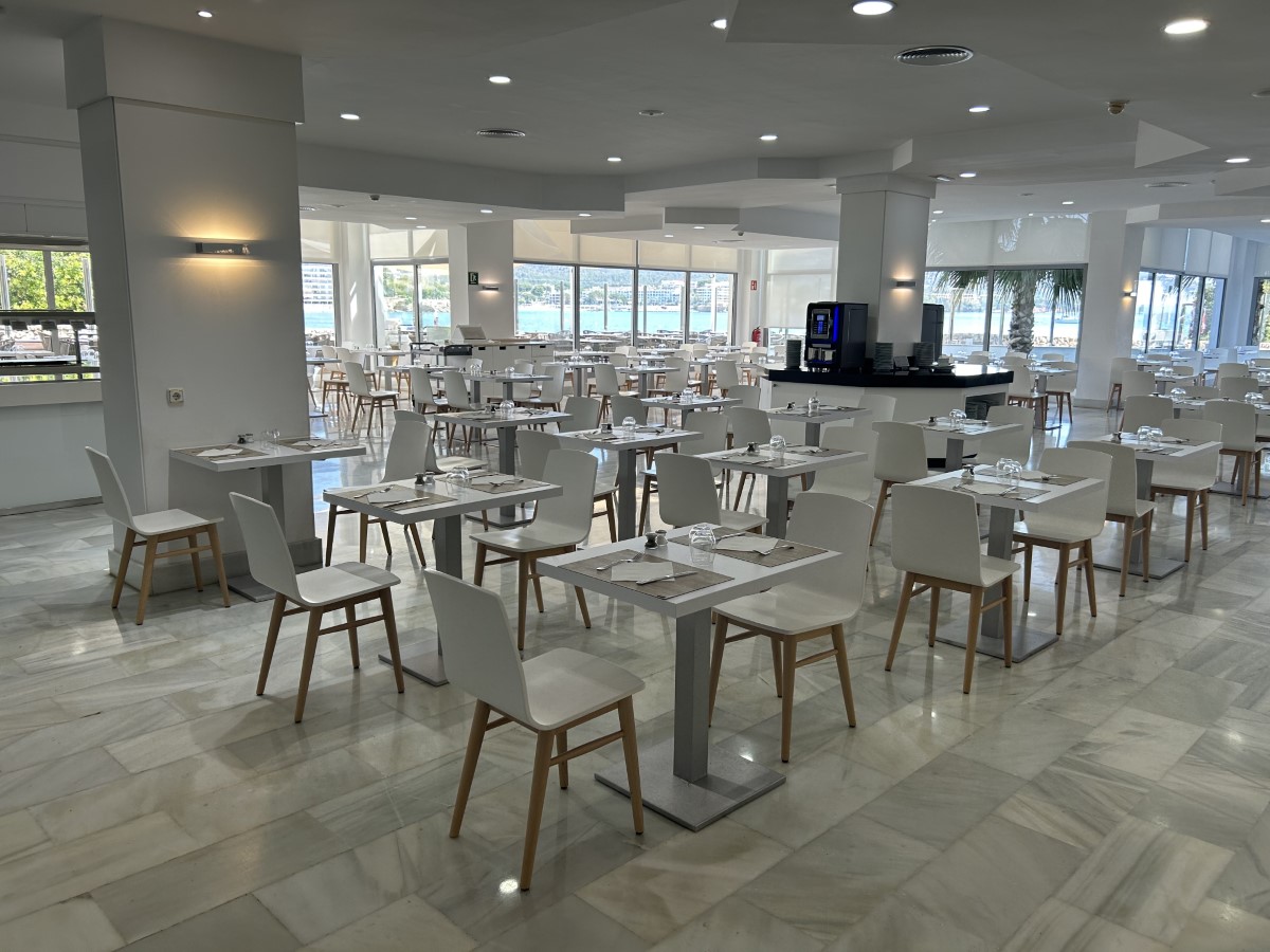 Globales Santa Lucia - The Buffet Restaurant | AccessAble