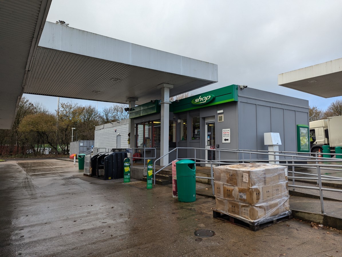BP Petrol Station - M62 - Birch Services - Westbound - Moto | AccessAble