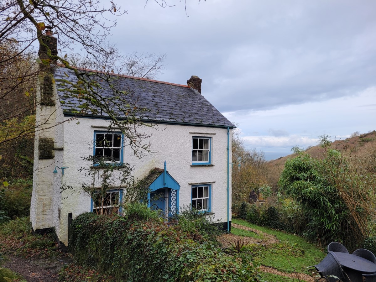 Combe Cottage - National Trust | AccessAble