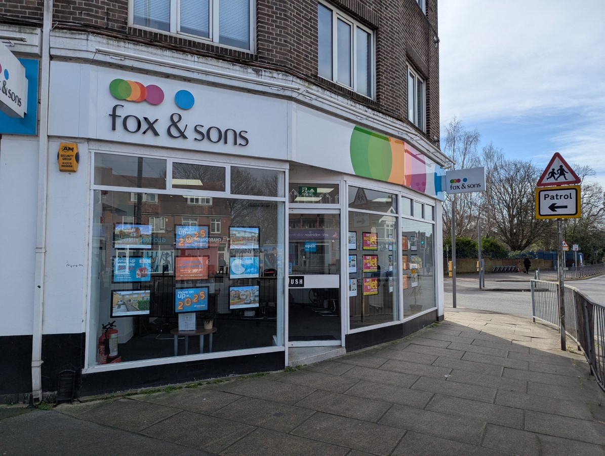 Fox & Sons - Bitterne | AccessAble