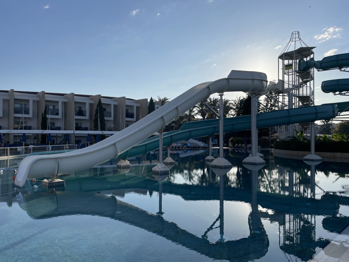 TUI BLUE Tropical - Main Pool and Slides | AccessAble