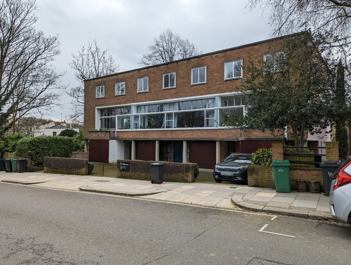 2 Willow Road - National Trust | AccessAble