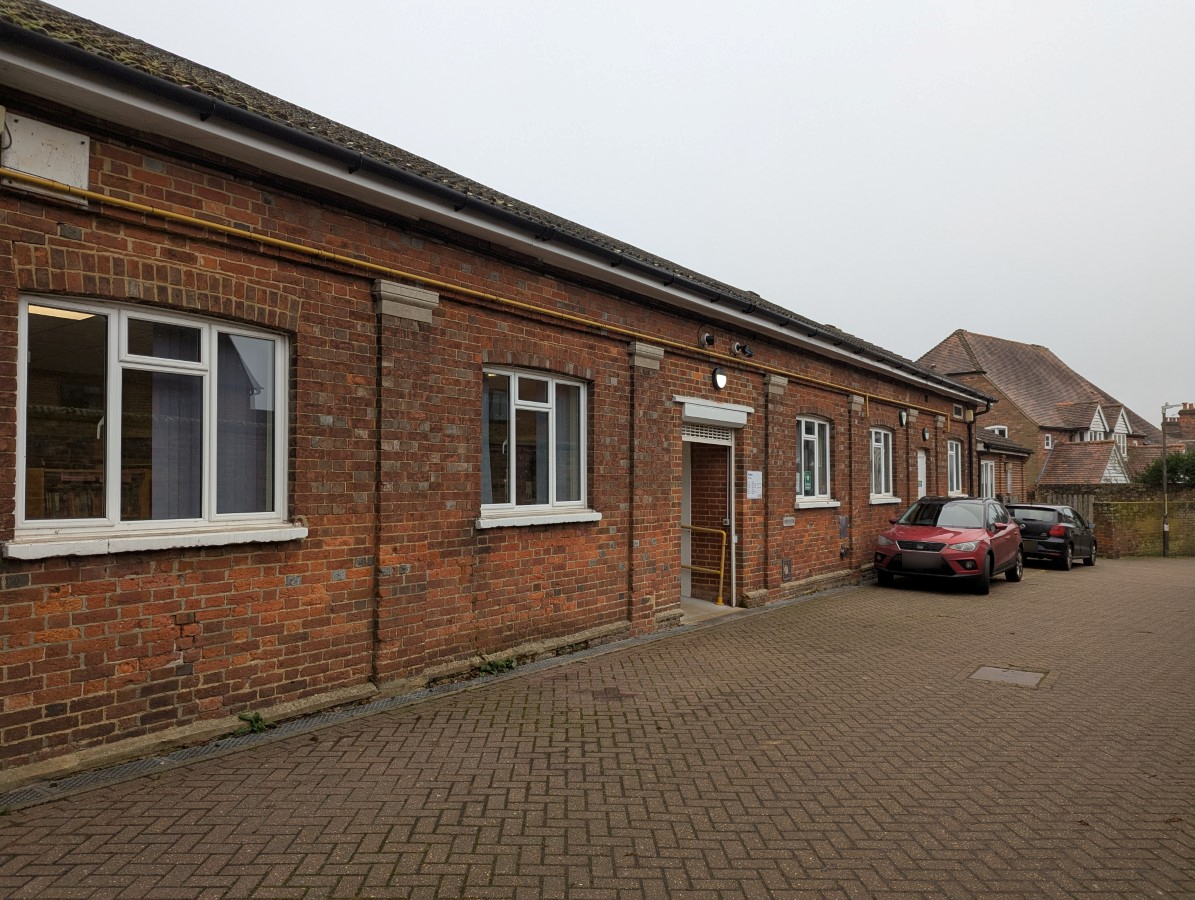 Hadlow Library | AccessAble