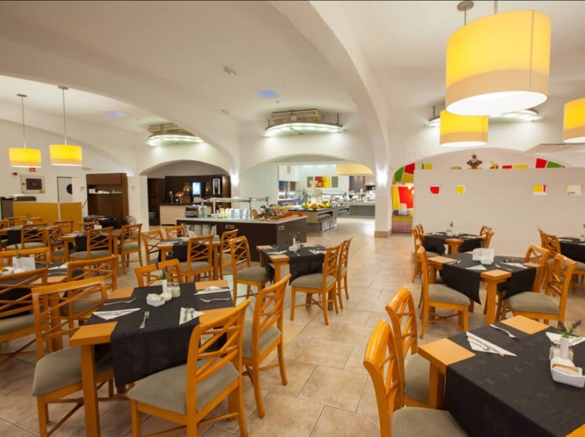 TUI Magic Life Cala Pada - Restaurant | AccessAble