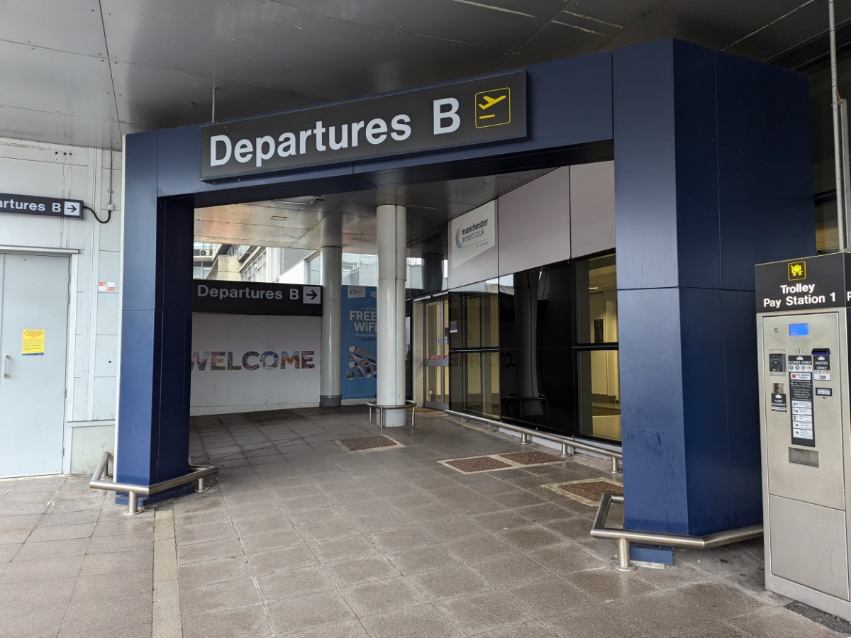 Terminal 1 - Departures Check In B | AccessAble