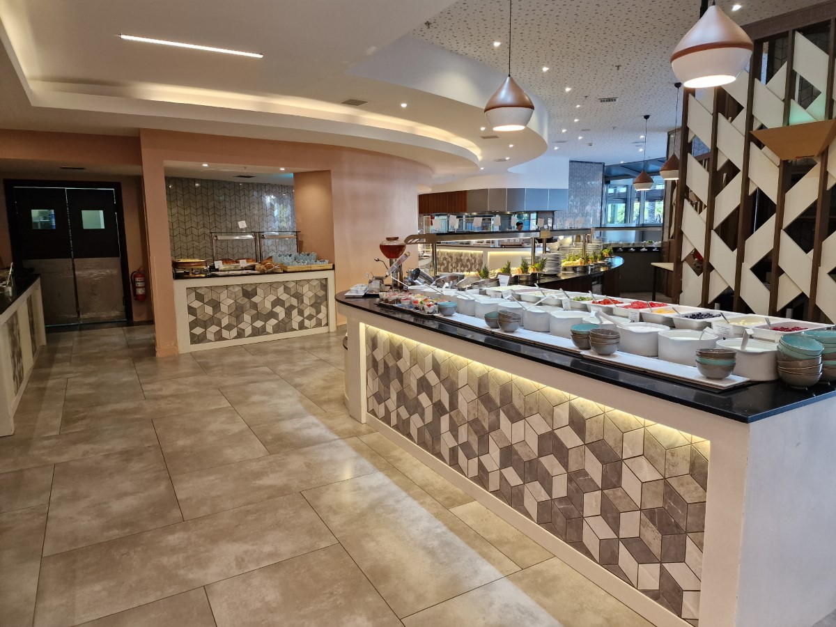 TUI Blue Grand Azur - The Restaurant | AccessAble