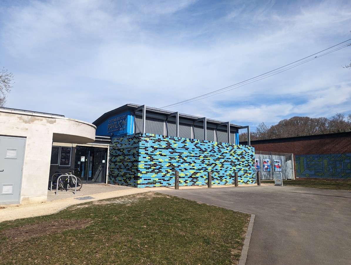 Tooting Bec Lido | AccessAble