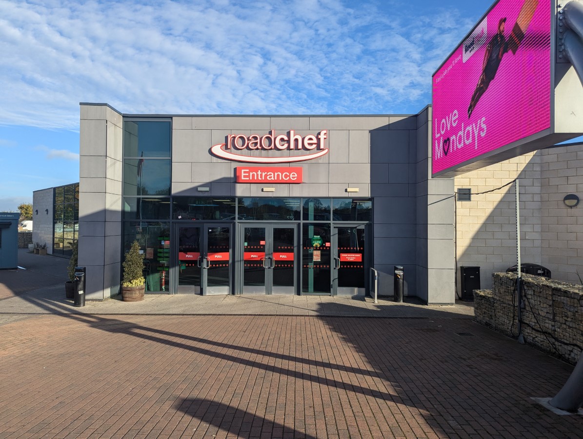 M5 - Strensham Services - Southbound - Roadchef | AccessAble