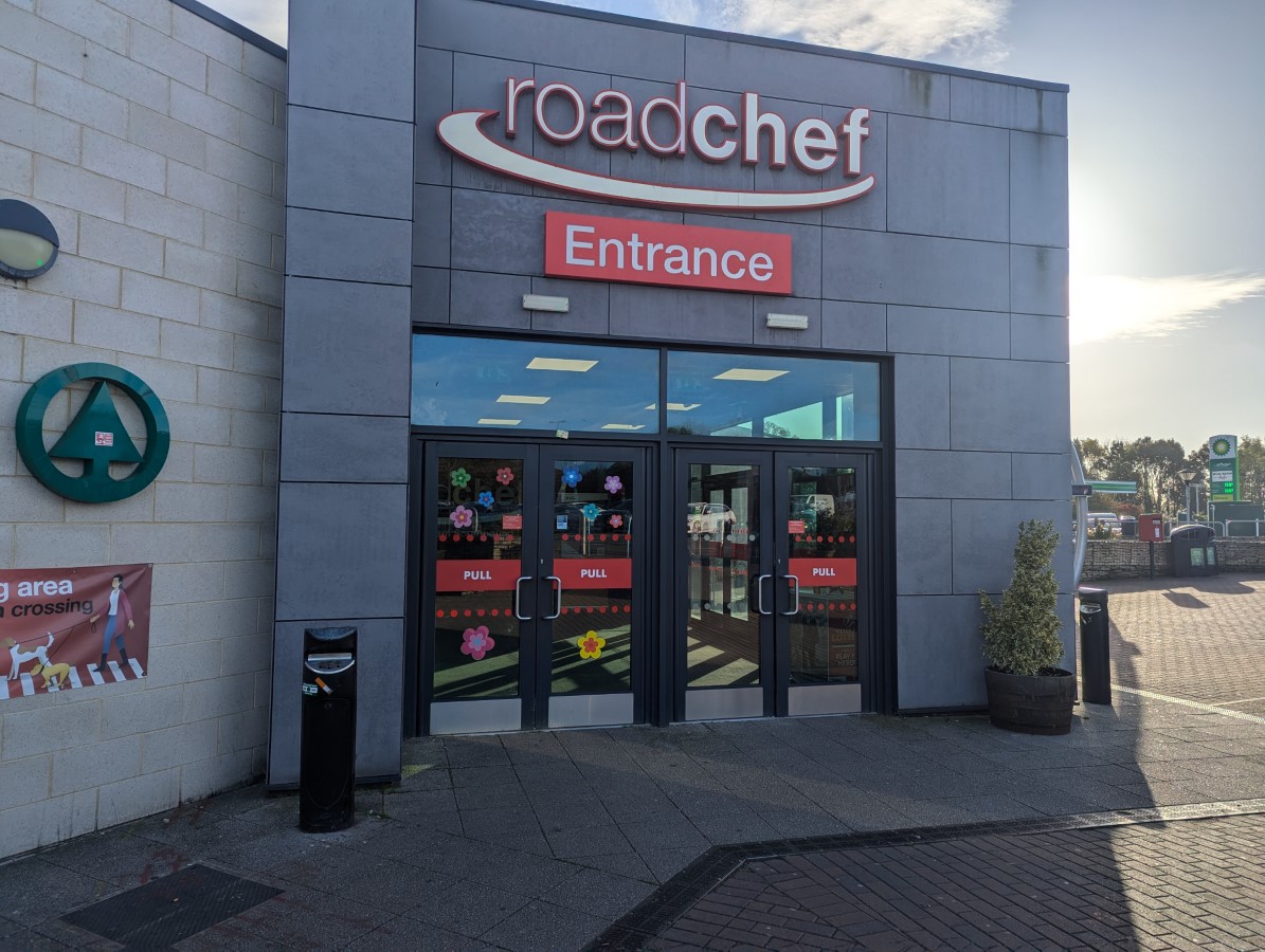 M5 - Strensham Services - Southbound - Roadchef | AccessAble