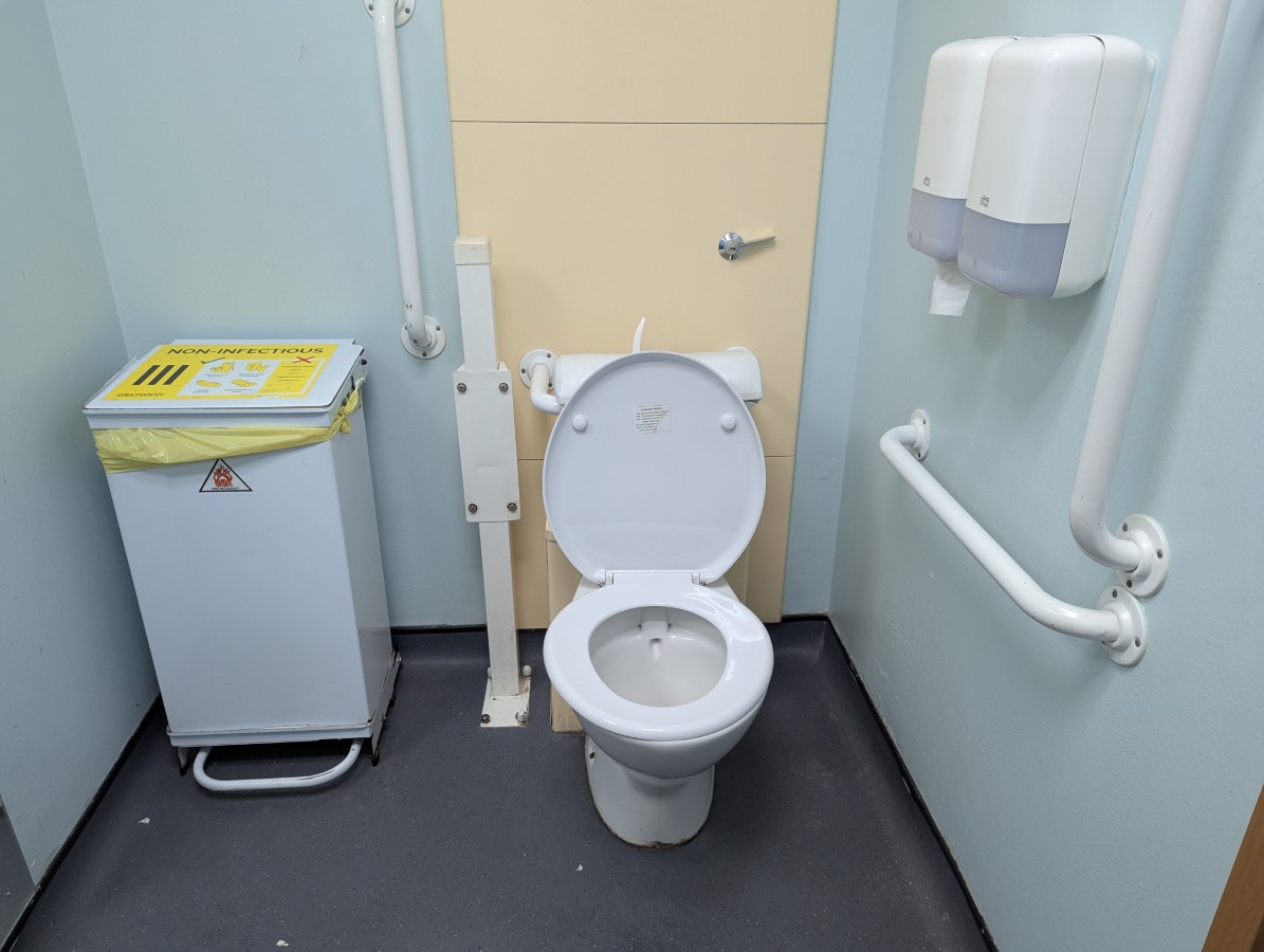 Stoma Friendly Toilets - Royal Berkshire Hospital | AccessAble