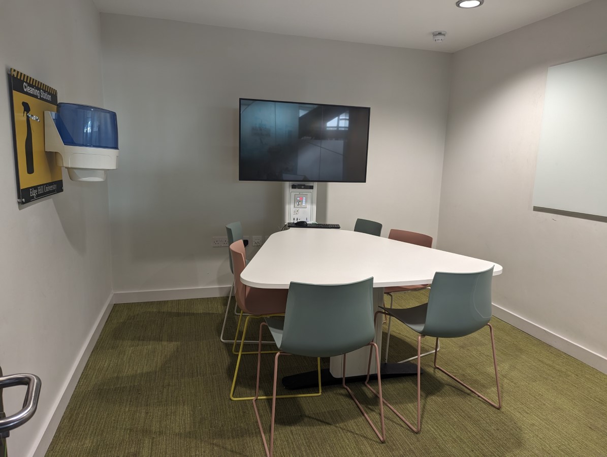 G1 - Group Room 1 - Open Access Study | AccessAble