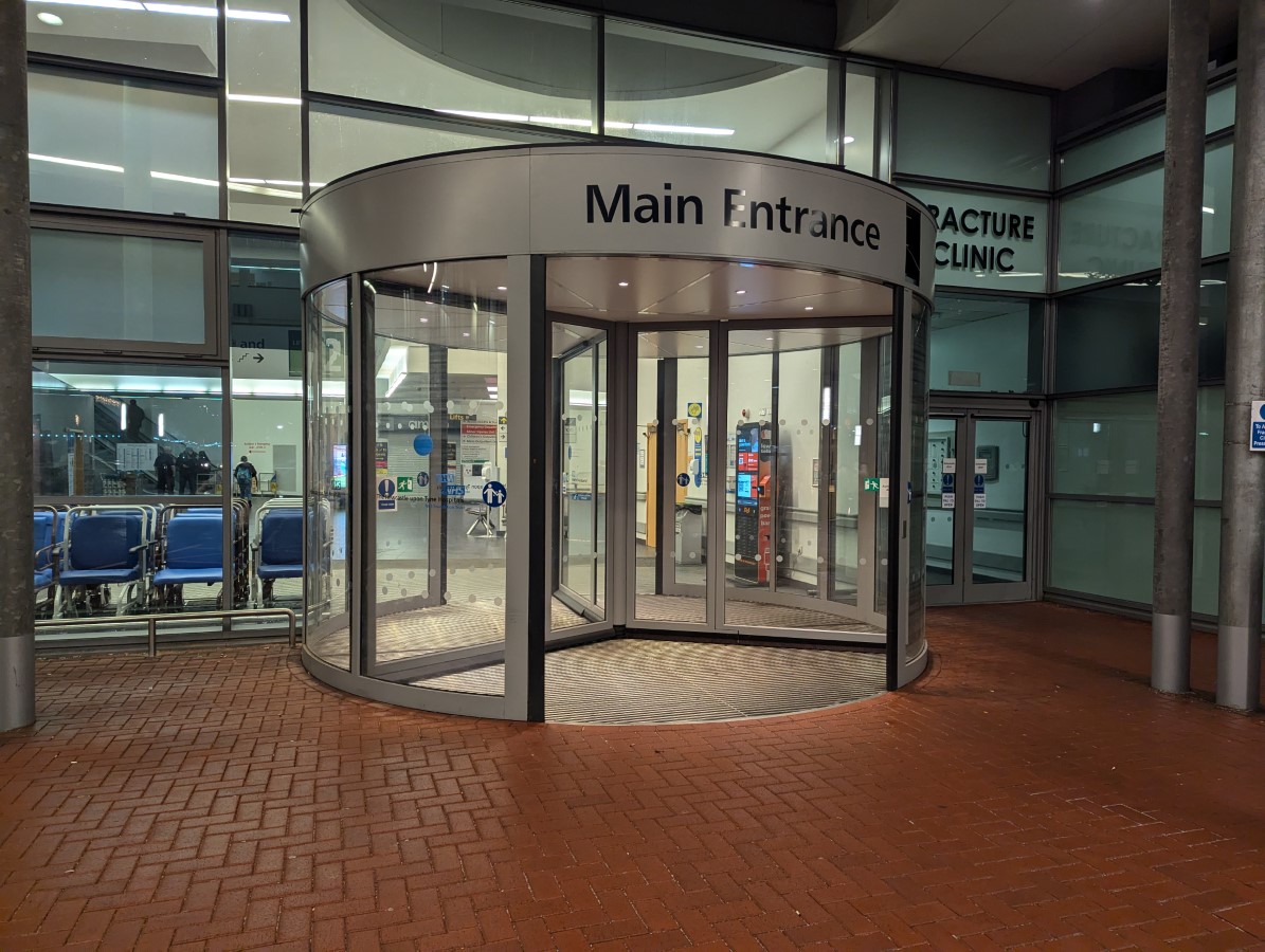 Royal Victoria Infirmary - Entrances | AccessAble