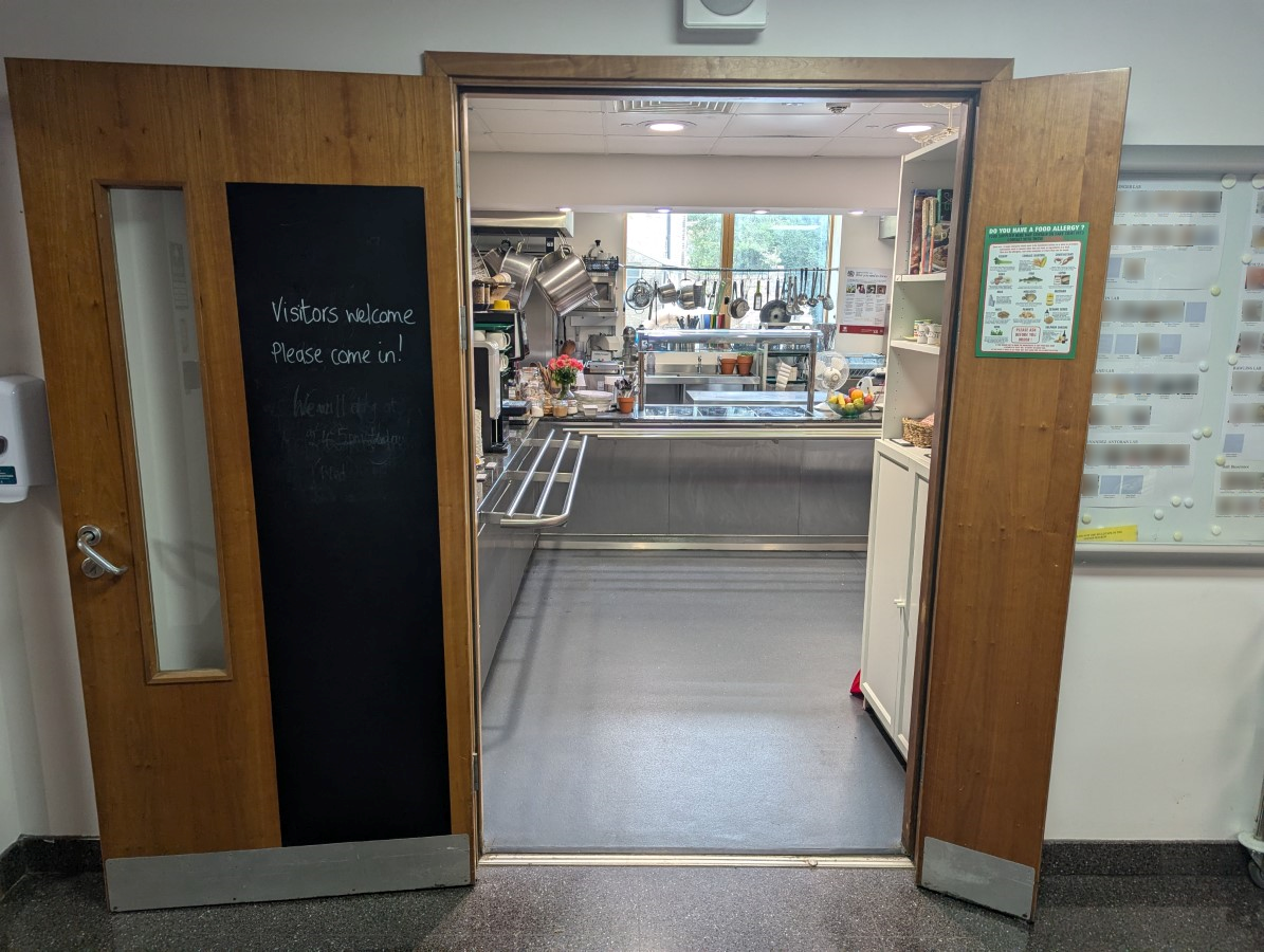 Wellcome/CRUK Gurdon Institute - Café | AccessAble