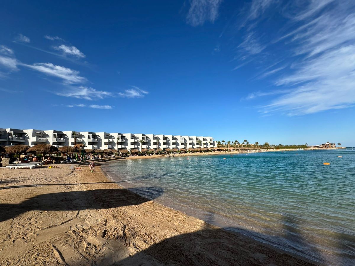 TUI BLUE Crystal Bay Resort - Beach | AccessAble