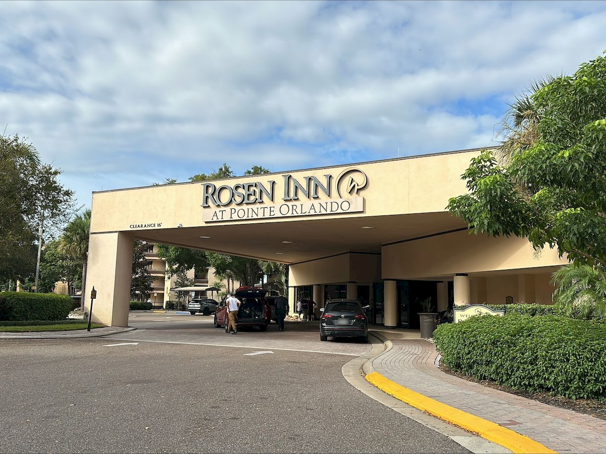 Rosen Inn at Pointe Orlando | AccessAble