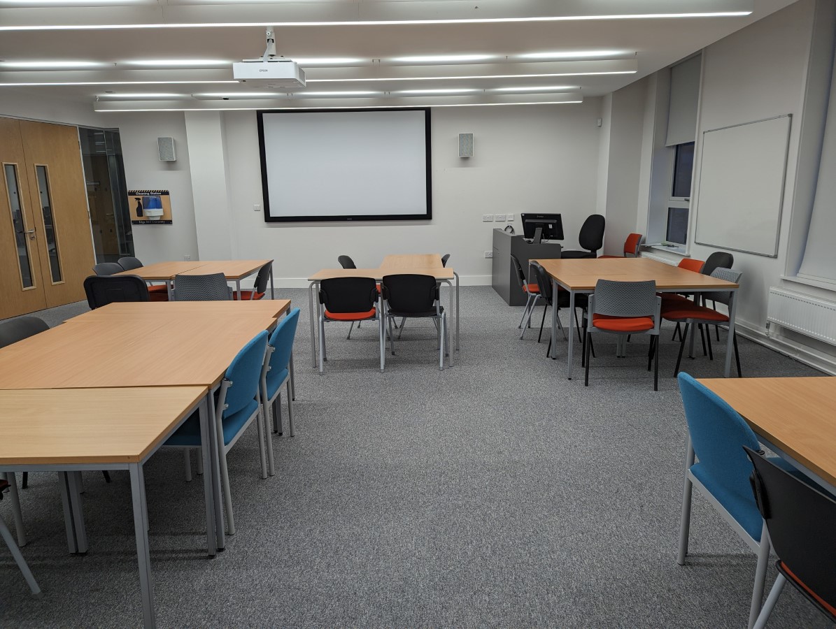 LP 0.10 - Teaching Room | AccessAble