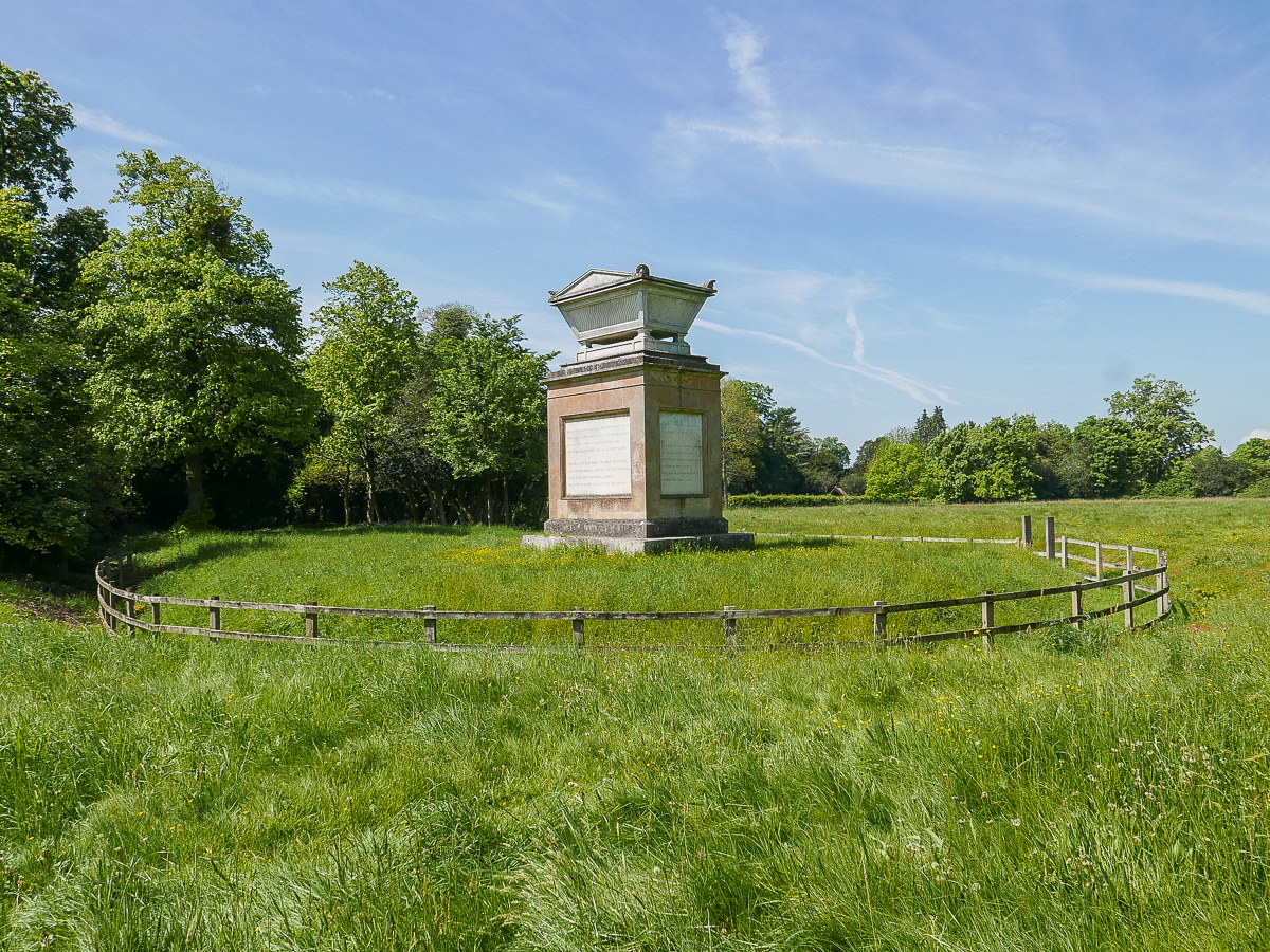 Gray's Monument and Gray's Field - National Trust | AccessAble