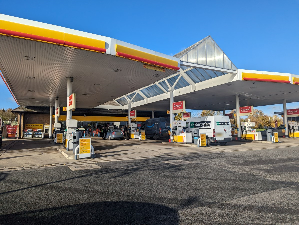 Shell Petrol Station - A1(M) - Peterborough Services - EXTRA | AccessAble
