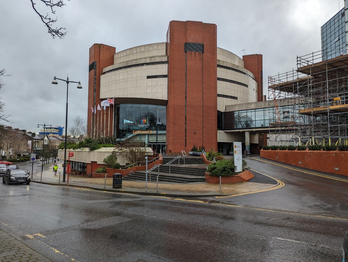 Harrogate Convention Centre - Entrances | AccessAble