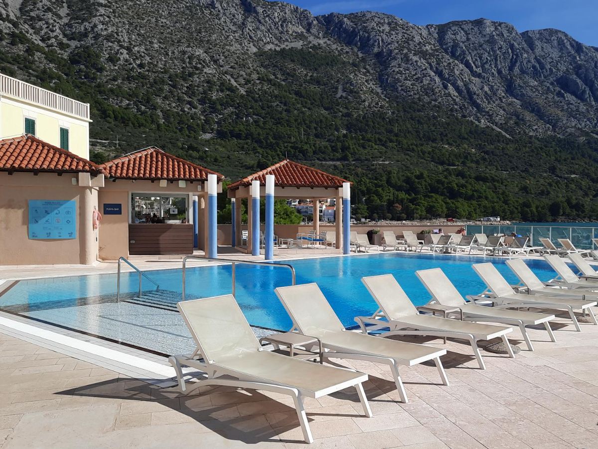 TUI BLUE Makarska - Swimming Pools | AccessAble