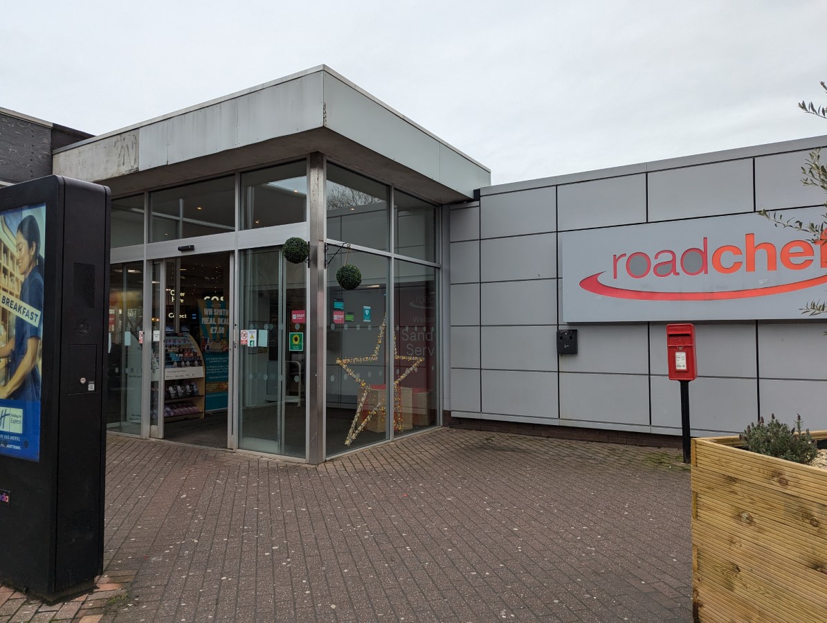M6 - Sandbach Services - Northbound - Roadchef - Accessible Toilet ...