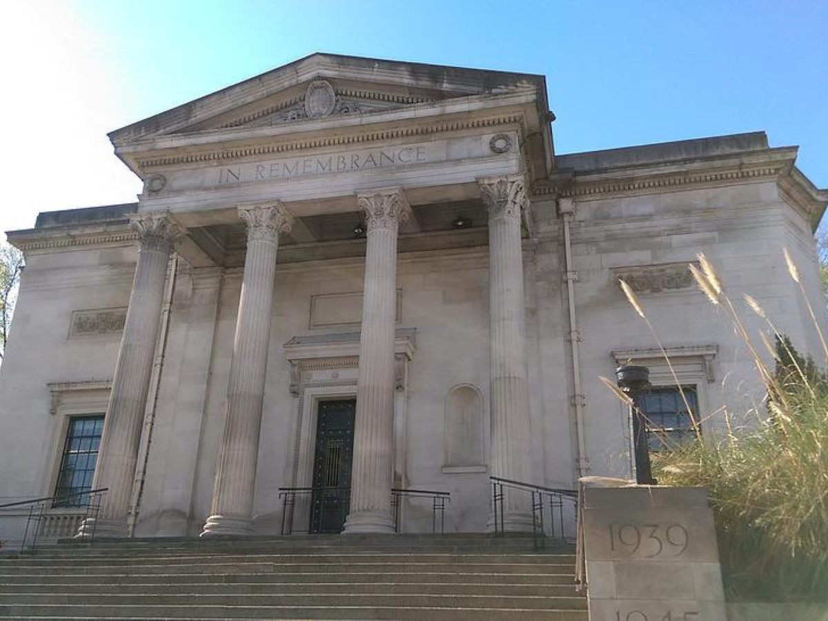 Stockport War Memorial Art Gallery | AccessAble