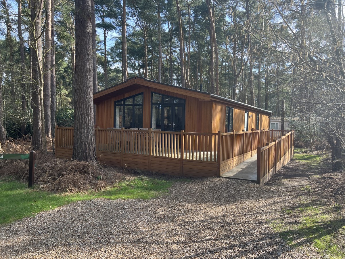 Kelling Heath Holiday Park - Classic 3 Bedroom Cherry Lodge | AccessAble