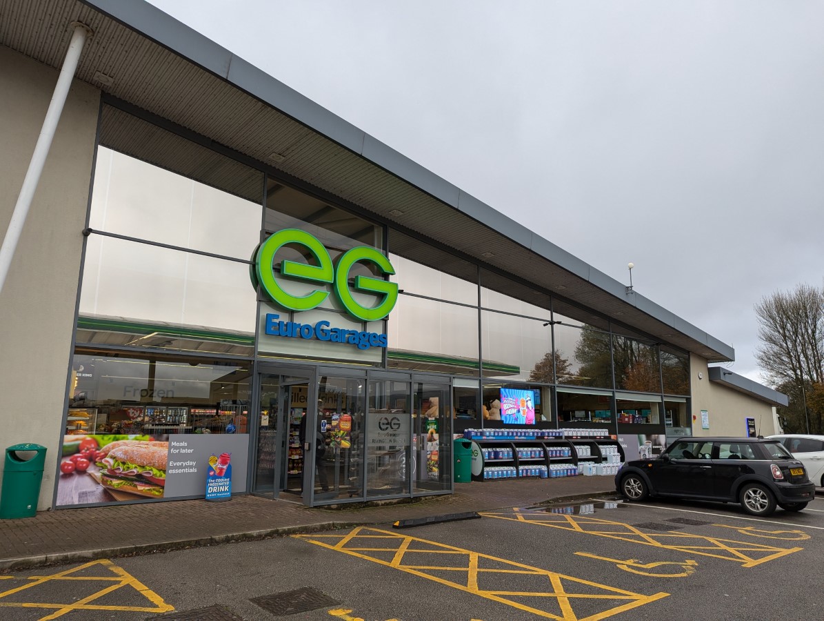 M61 - Rivington Services - Southbound - Euro Garages | AccessAble