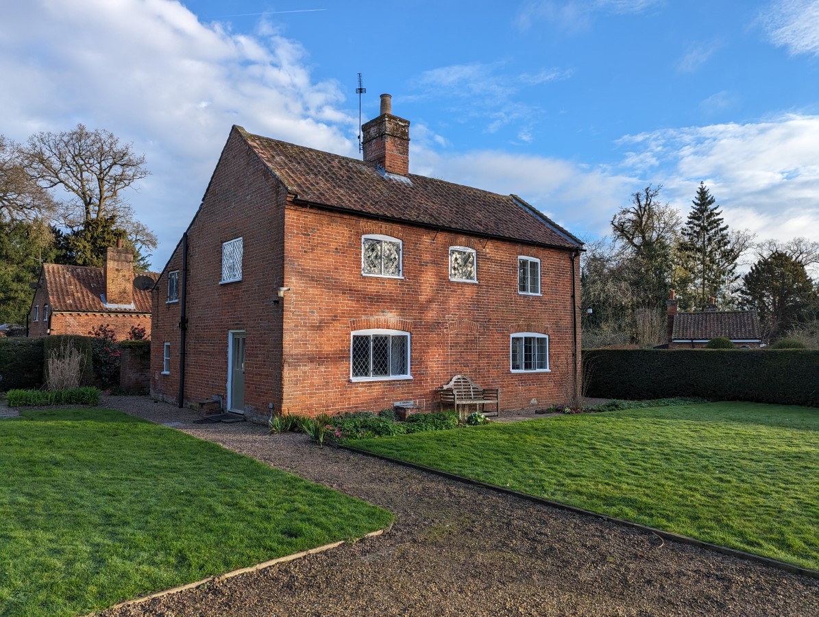 4 Park Gates - Getting To and Getting In | AccessAble