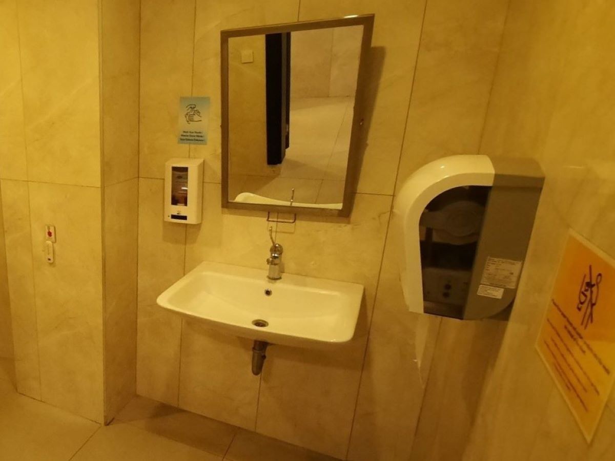 TUI Magic Life Masmavi - Toilets with Adaptations for Disabled People ...