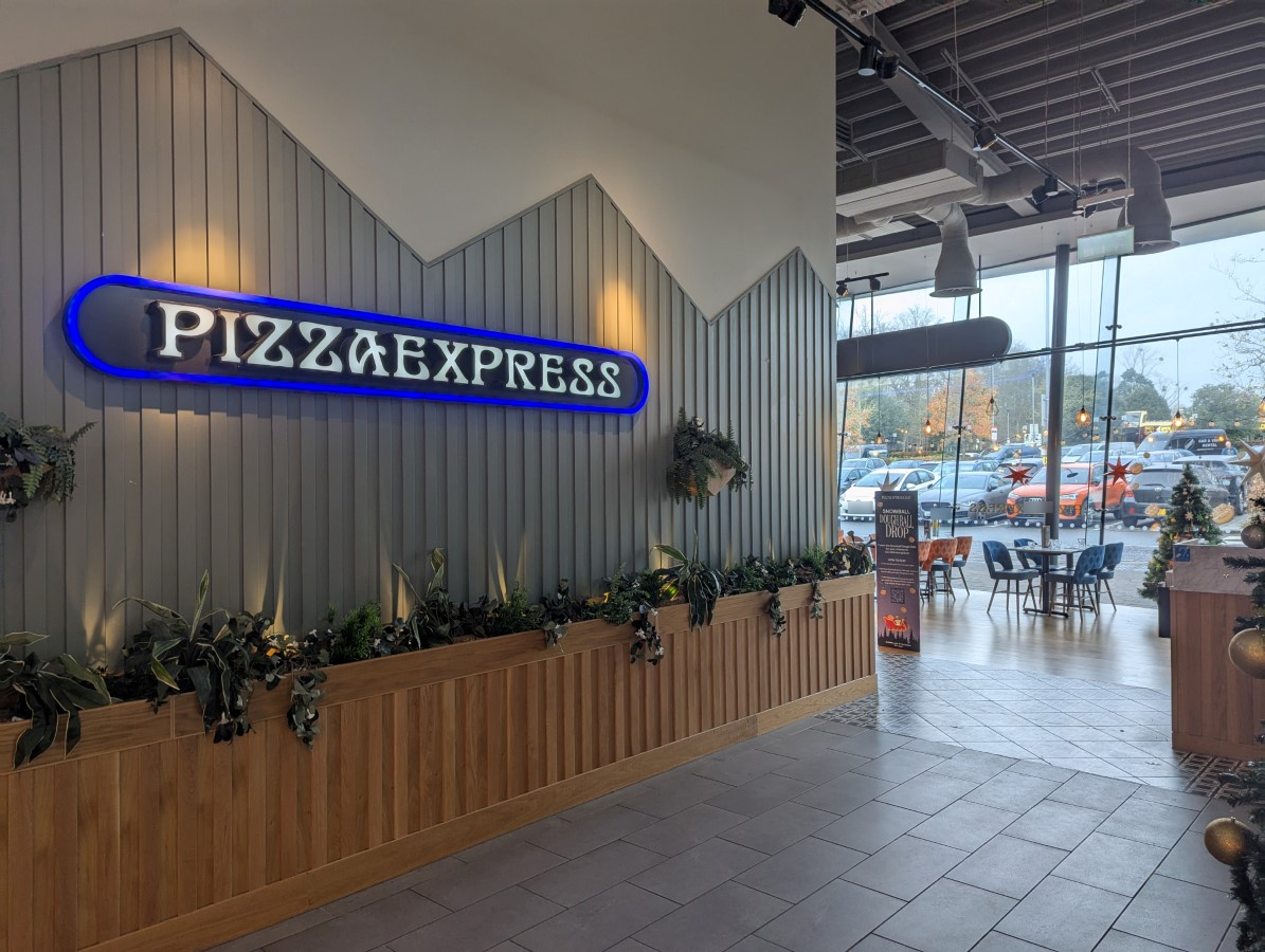 Pizza Express - M40 - Beaconsfield Services - EXTRA | AccessAble