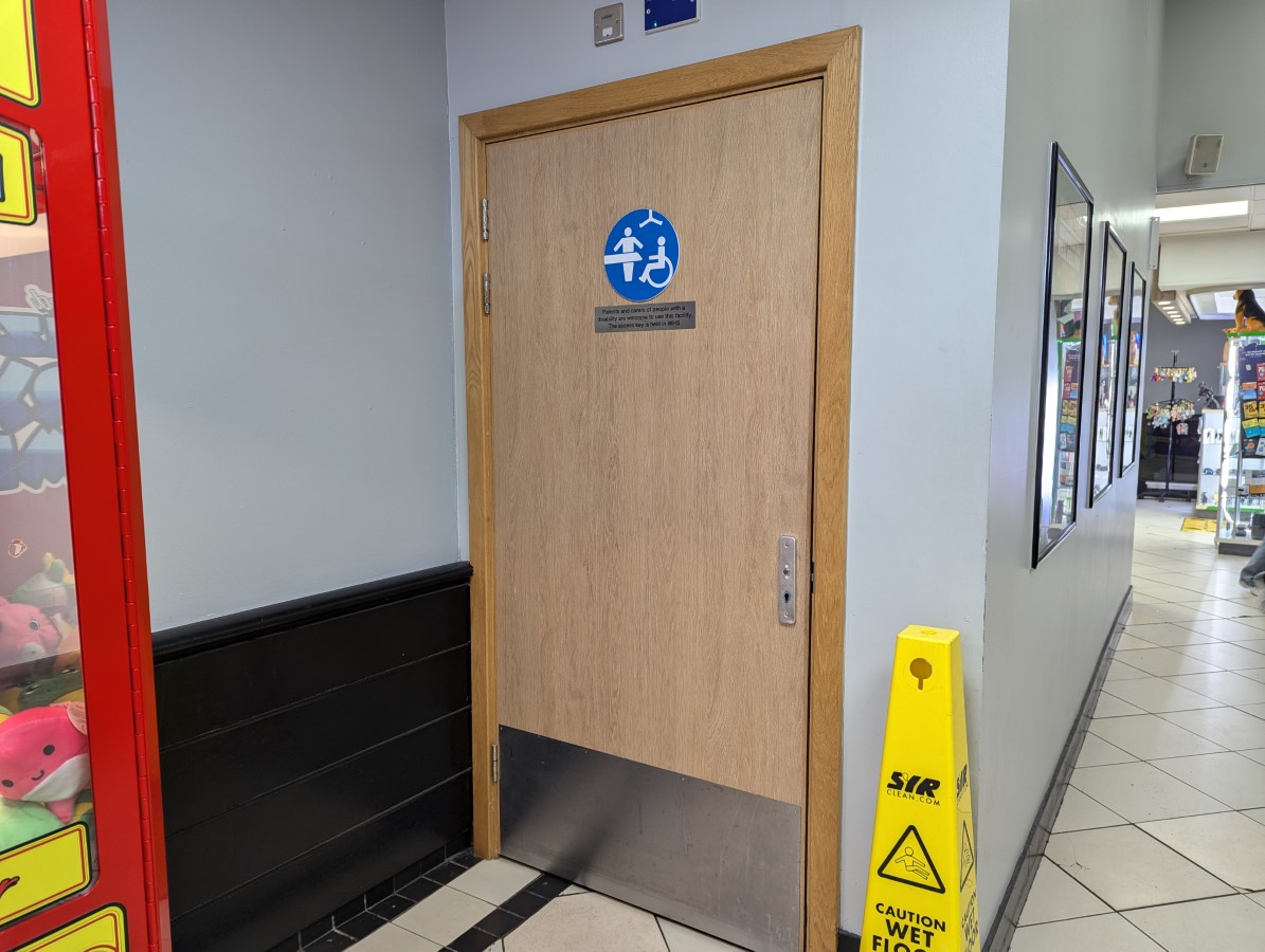 M6 - Keele Services - Southbound - Welcome Break | AccessAble