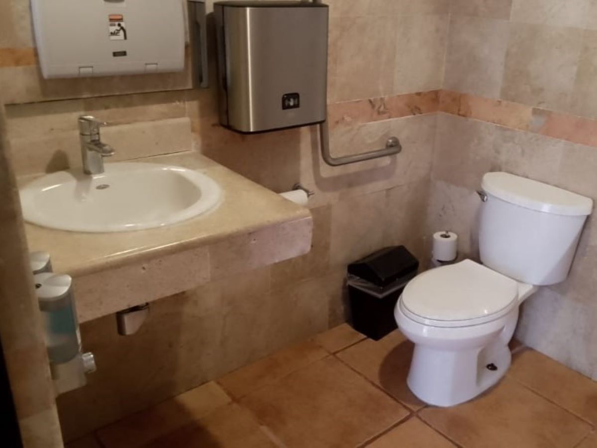 Catalonia Riviera Maya - Toilets with Adaptations for Disabled People ...