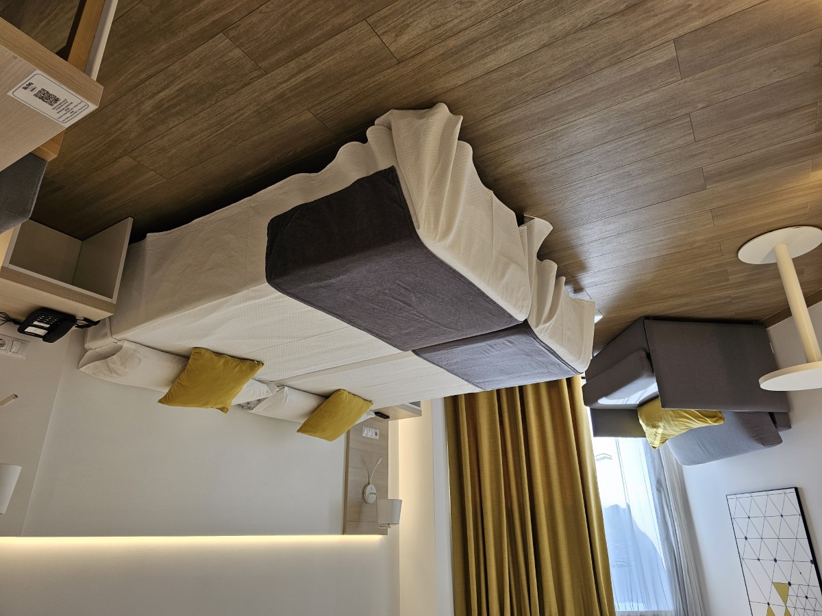 Hotel Rio Park - Room with Wheel-in Shower | AccessAble