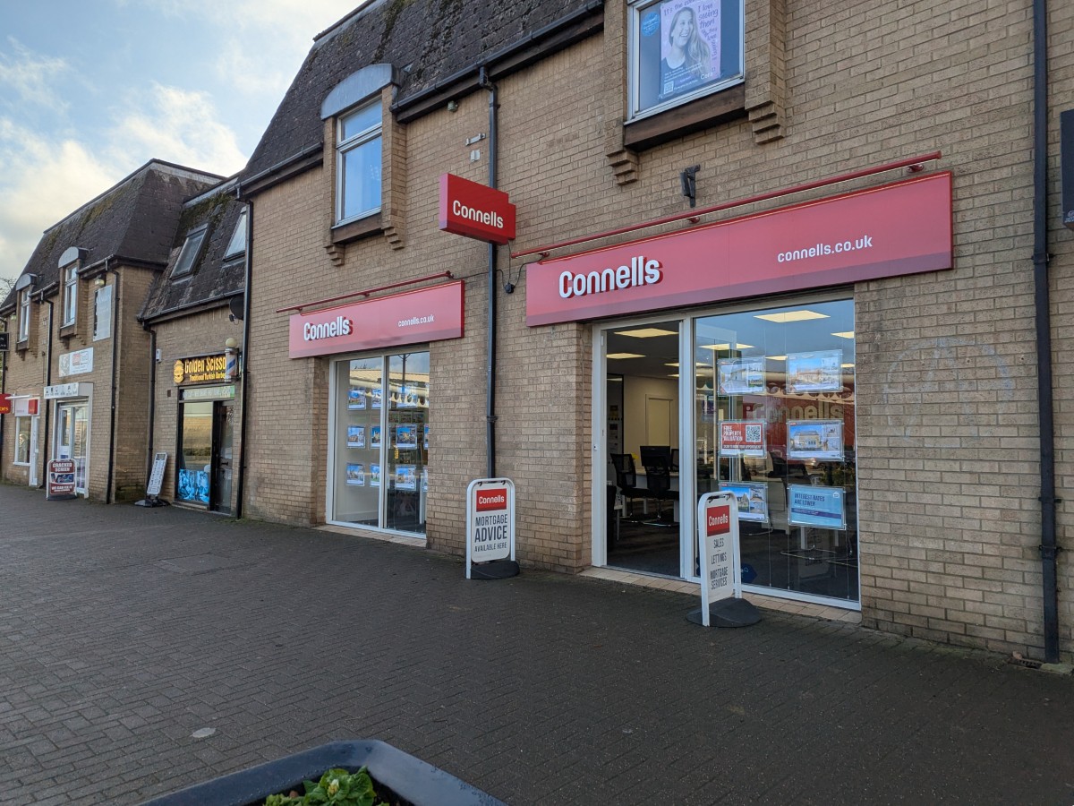 Connells - Carterton | AccessAble