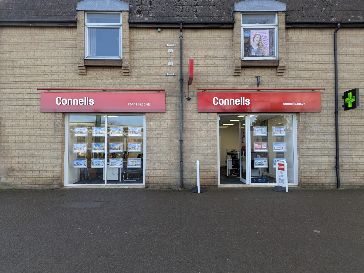 Connells - Carterton | AccessAble